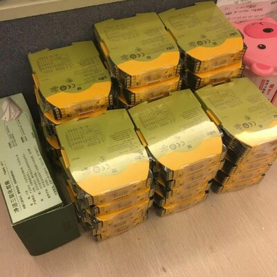 皮尔兹PILZ安全继电器774532 PNOZ XV3.1 3/24VDC