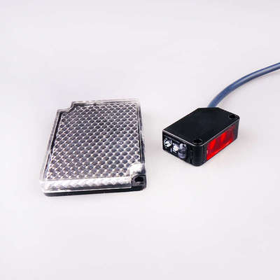 E3Z-D61漫反射红外线光电开关接近感应开关E3Z-D62,D81三线传感器