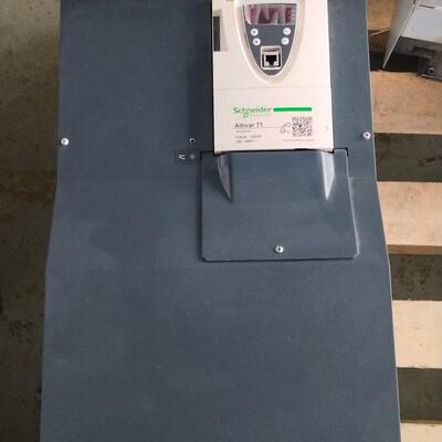 ATV71HC11N4 变频器 110KW 150HP 380V工控调速装置议价维修