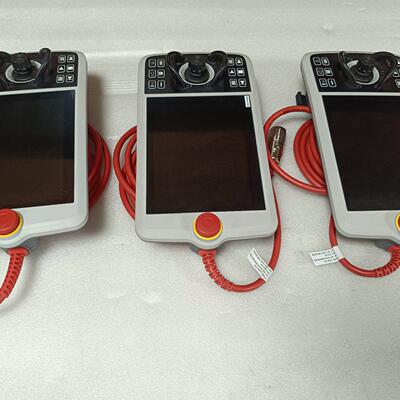 3HAC086996-001 DSQC3124 工业机器人示教器议价维修