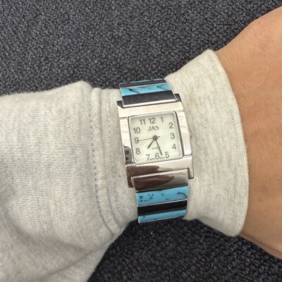 浪费时间蓝色金属表带方形手表