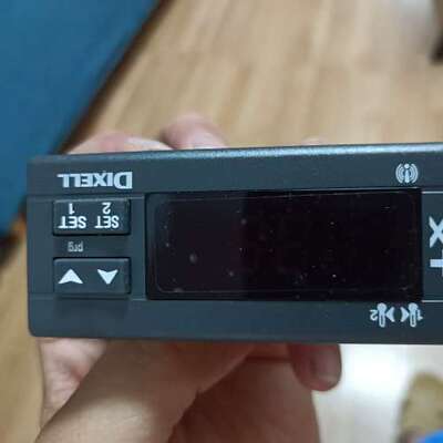 全新意大利Dixell小精灵温控器XT120C-OCOTU，