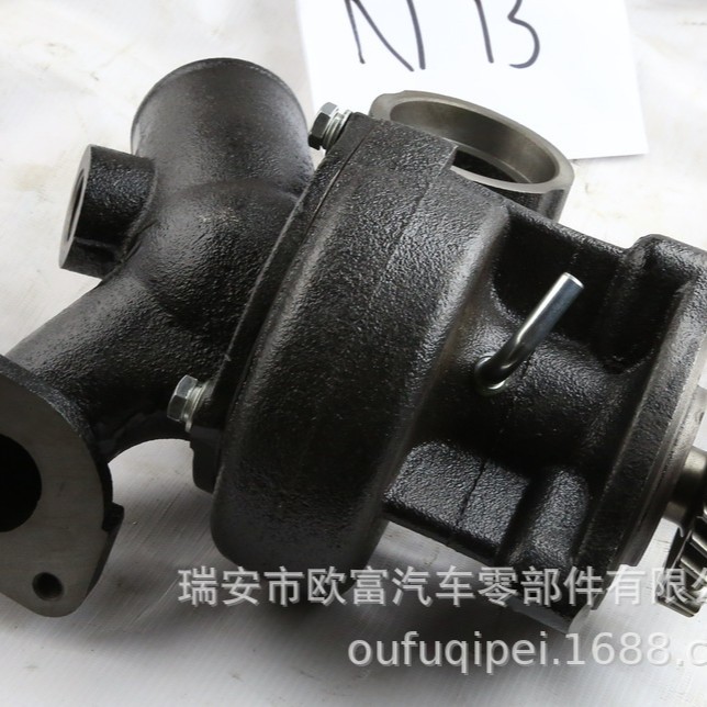 汽车 叉车 配件 汽车水泵PF6T PE6T冷却剂泵 通用水泵