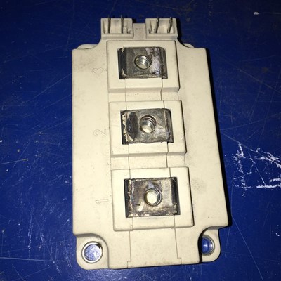 FF300R12KE3和FF300R17KE3和KE4拆机FF300R12KT4和FF300R12KT3