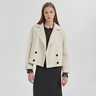 双排扣西装领短款羊毛大衣