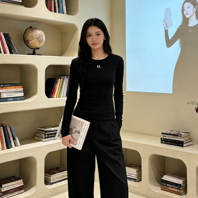 QUARTER IN NIGHT星月刺绣兰精天丝羊毛圆领上衣女修身打底衫T恤