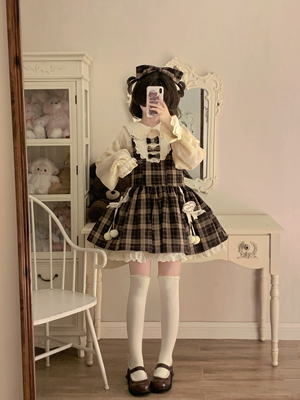 现货-原创珍珠奶茶-秋冬棕色格子显白背带裙纯色小个子轻lo穿搭