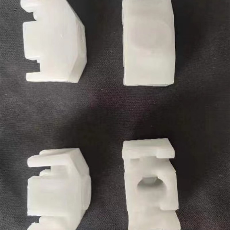 网片护栏立柱与网片之间的链接塑料卡扣