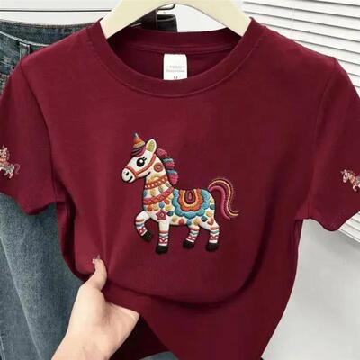 承露严选好物新款男士短袖T恤小马印花遮肉洋派圆领正肩上衣T恤