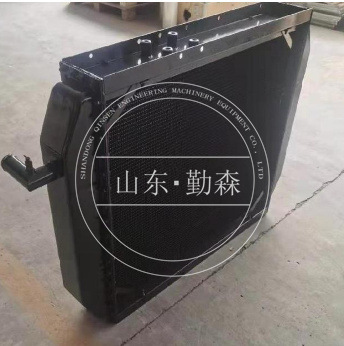 推土机配件   散热器水箱   209-03-77100  水箱  195-03-00172