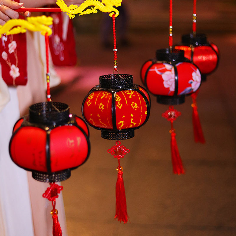 中式福字小红灯笼挂饰儿童手提发光花灯古风新年2025宫灯手工diy