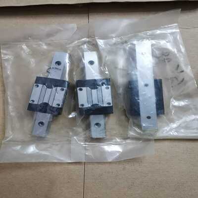 议~THK直线导轨滑块SRS15MUU+110LM