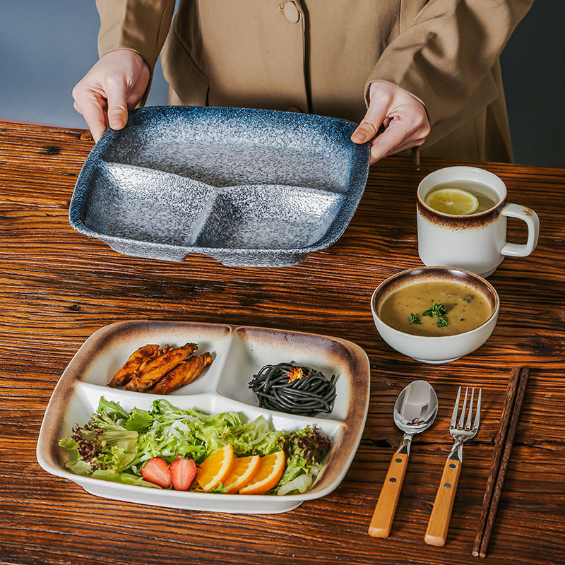 日式减脂分格分餐盘家用陶瓷餐具托盘一人食早餐分隔水果盘子