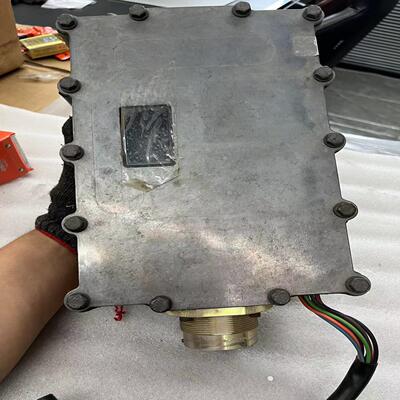 1999847卡特777   771  动力传动控制总成19（孤云设备）