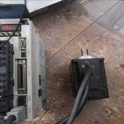 安川伺服套装SGDV-2R8A01A+SGMJV-04ADD（耶耶电子）