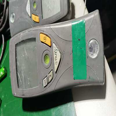 询价日本理音粘度计vt-06如图所示，后盖破损无其它配件，上电能