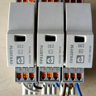 议价PLUGTRAB防雷保护器有3个，180，拆机