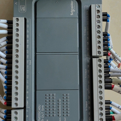 PLC.  TM200C40U/TM3RDM32R/