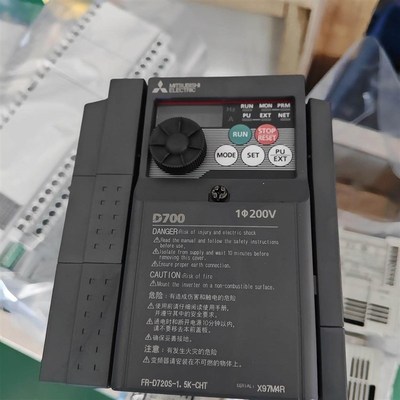 D700变频器FR-D720S-1.5K-CHT 1.5