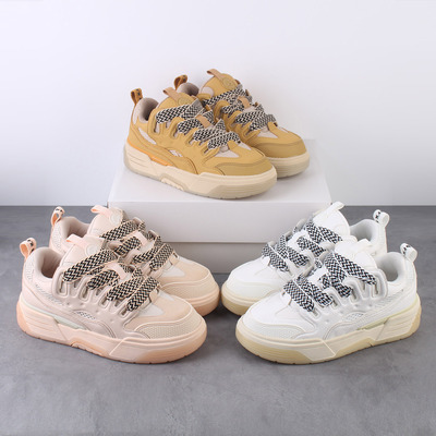 在售76欧元！！外贸出口女款高端时尚面包鞋防滑百搭厚鞋舌滑板鞋