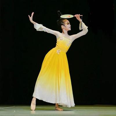 桃李杯独舞嬉闹少儿古典蹈