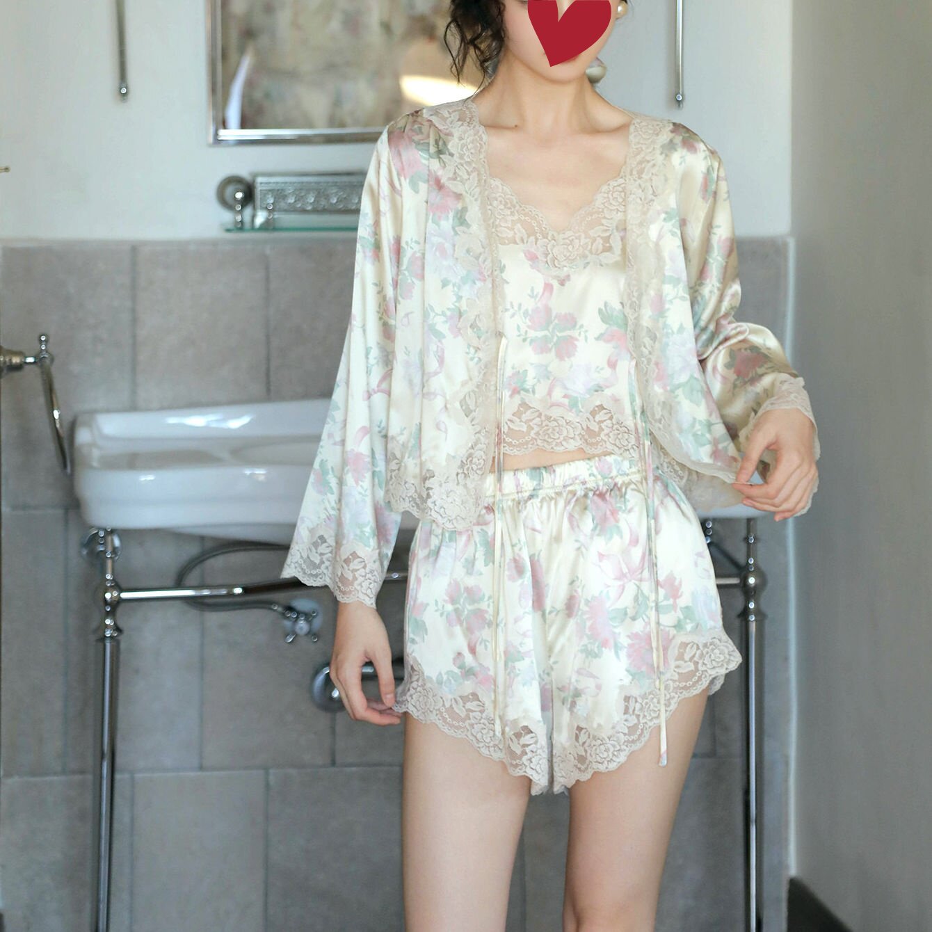 2026春夏款法式纯欲女重工印花蕾丝拼接开衫吊带网红睡衣女可外穿