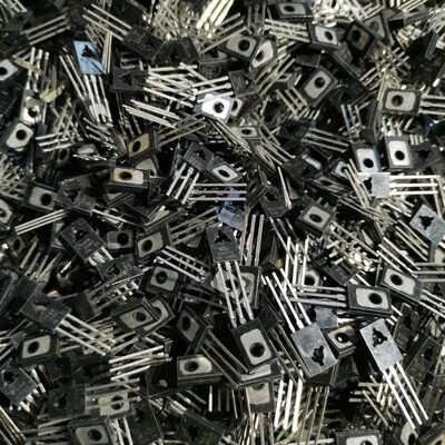 常用混装三极管to-126 BD仔 D772 882 13003 135 136 等随机100克