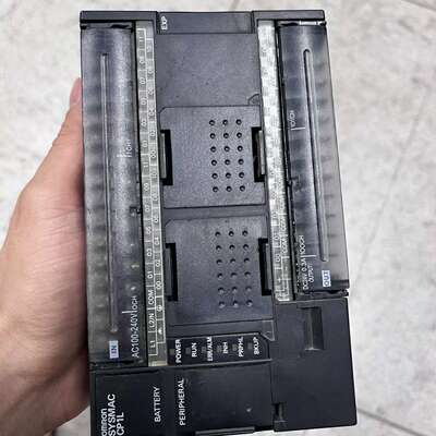 PLC模块 CP1L-M40DR-A ，成色如图议价
