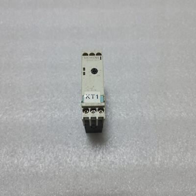 SIEMENS 3RP15121AP30 TIMER RELAY
