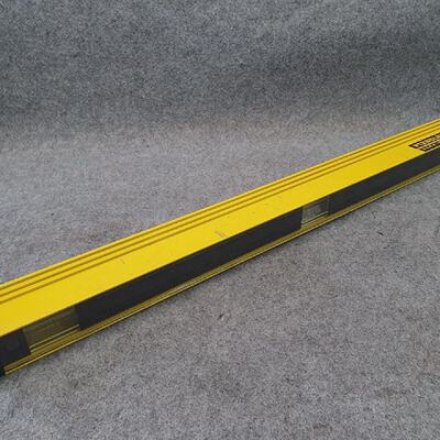 FIESSLER ELEKTRONIK  IR SENDER  LSUWNSR31  220V  Schutzfeldh