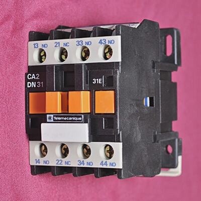 Telemecanique CA2DN31M7 Zusatz Schtz 10A 1000V