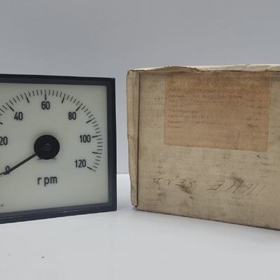 DEIF DLQ144PCNB RPM Meter 0 Sich 120 RPM
