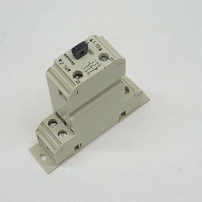 议价1X 8Wa10116Sf25 Schutzschalterklemme 8Wa1 0116Sf25 Neuwe