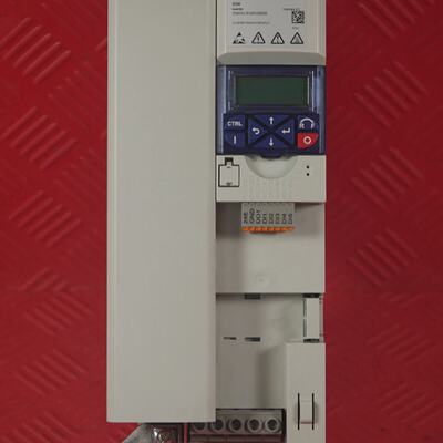 LENZE I55BE311F10V10000S Inverter i550  Bedienpanel sofort l