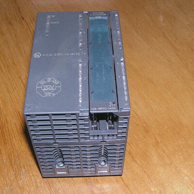 Siemens 6ES73261RF000AB0 E05 Simatic S7F300 SM326 DI8 24VDC