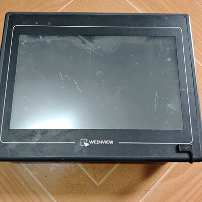 【询价】威纶通触摸屏MT6100i，功能正常，成色为实图