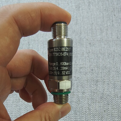 寻ITrafag8252压力传感器Type8252.8
