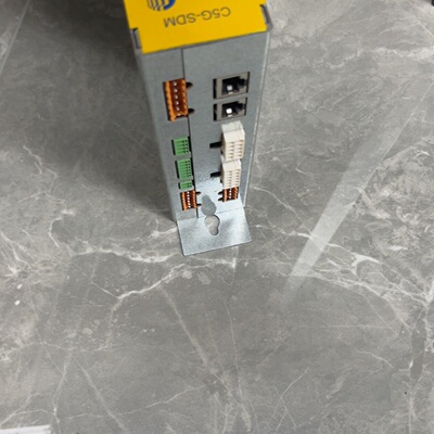 询-COMAU柯马机器人控制器C5GSDM成色如图