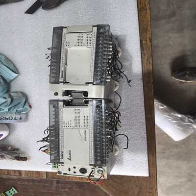 PLC一套，型号：DVP40EH00T2/DVP32HP