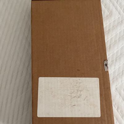 议价140Ati03000. Br New Unopened. Bosses In Need Can Messa M