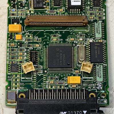 老电路板一块，上面有G.S.J V3.02 STD A芯片，—议价