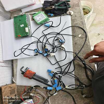 SICK传感器13个，型号:IQ10-03BPS-KT1