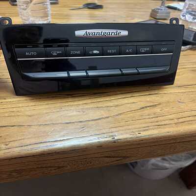 奔驰E级W212空调开关面板，Avantgarde高配款，原--议价商品