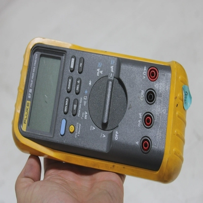 Fluke87IIITrueRMS万用表工作