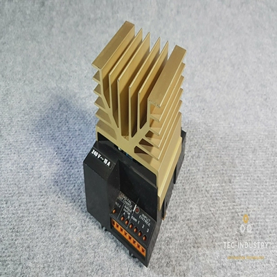 EIEUROTHERM425/081/13/137/161/000903-68500REGLER