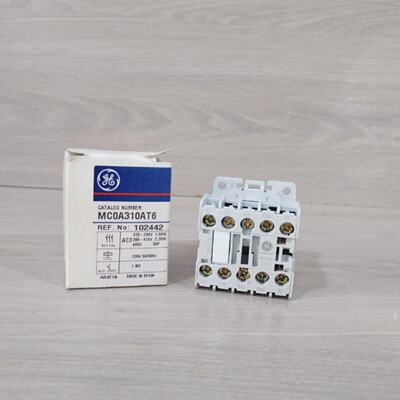 LOT 2 PCS General Electric MC0A310AT6 Contactor 102442