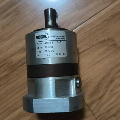德国威格VOGEL齿轮减速机MPV00；安装方式：询价