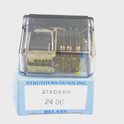 NEW STRUTHERS DUNN 219DXBP24DC RELAY 219DXBP24DC