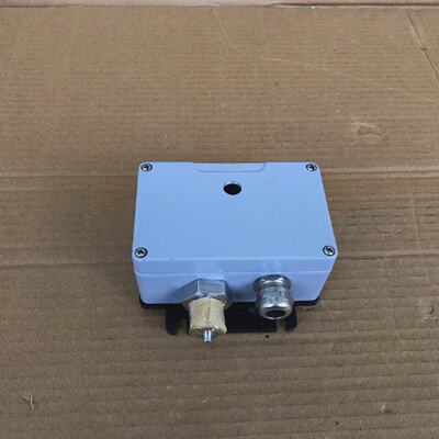 SELECTRON HEPHAESTUS 8000 PRESSURE TRANSMITTER