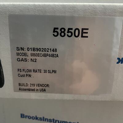 议价Brooks布鲁克斯5850E气体流量控制器型号5850E